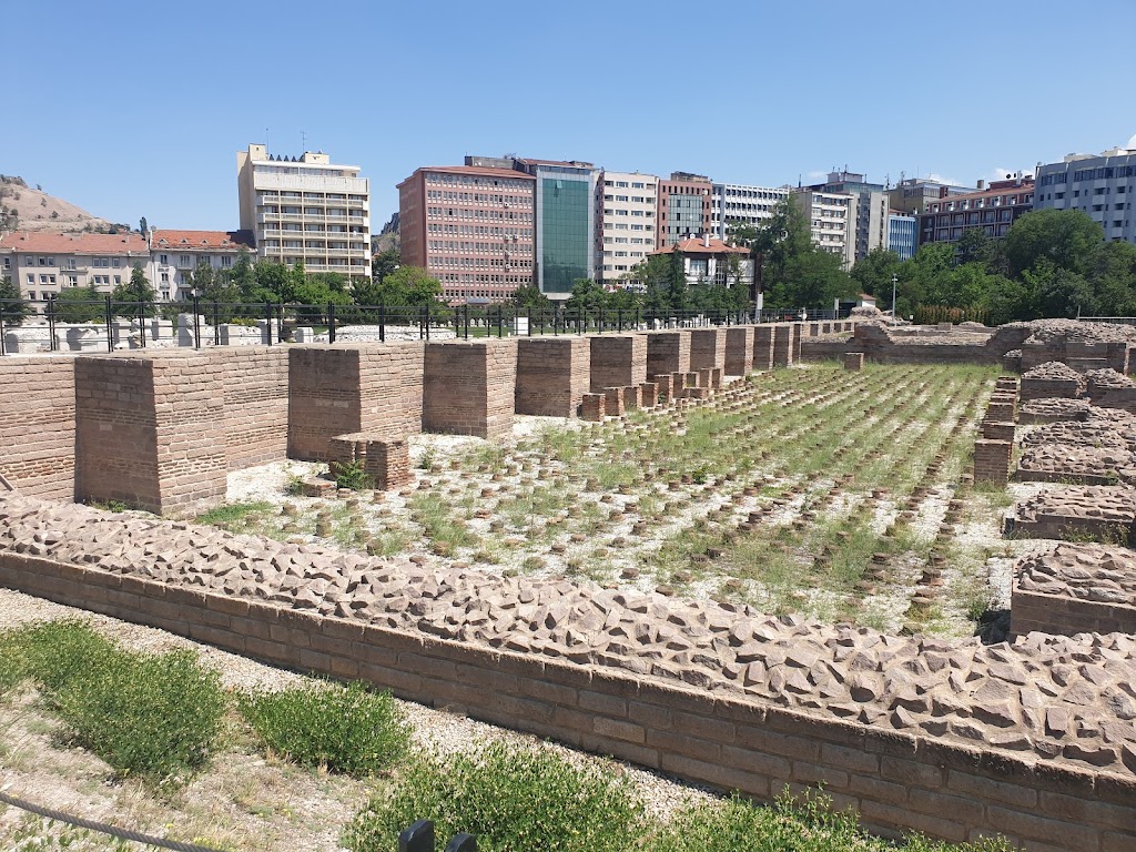 Ankara Roma Hamamı ve Açıkhava Müzesi | Listeleo Yeni Yerler Keşfet